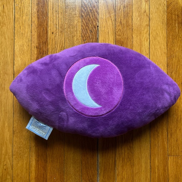 Welcome to Night Vale | Accents | Welcome To Night Vale Plush Eye ...